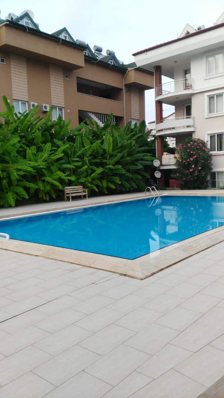 Site Içinde Havuzlu 1+1 Daire - Kemer