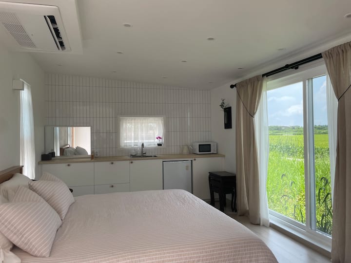 Rice Field View/antique/spacious Yard/safe&quiet - Gwangju