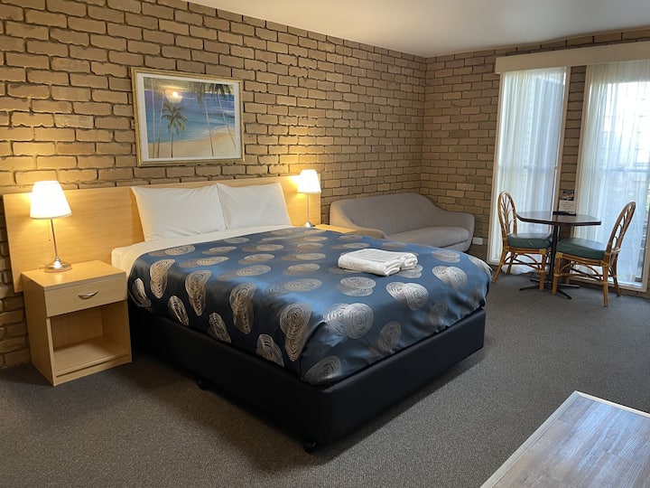 Queen Room Tropicana Motel Phillip Island - Phillip Island
