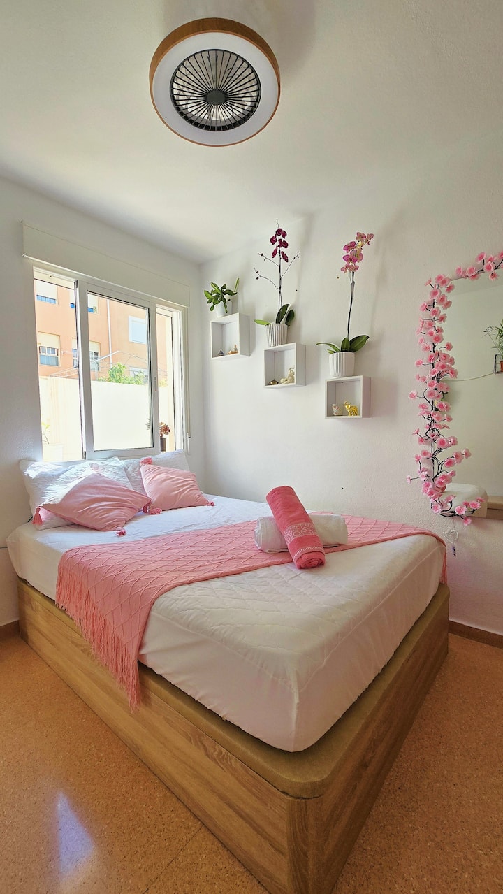 Minimal Pink: Luz Y Naturaleza - Costa Blanca