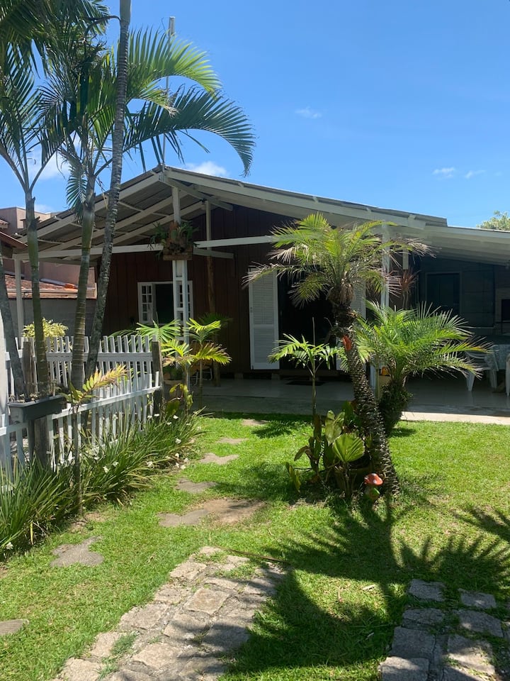 Casa Colonial (50m Da Praia!) - Matinhos
