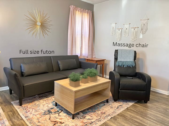 Single Family Ranch- Family & Dog Friendly, Fenced - Parma, OH