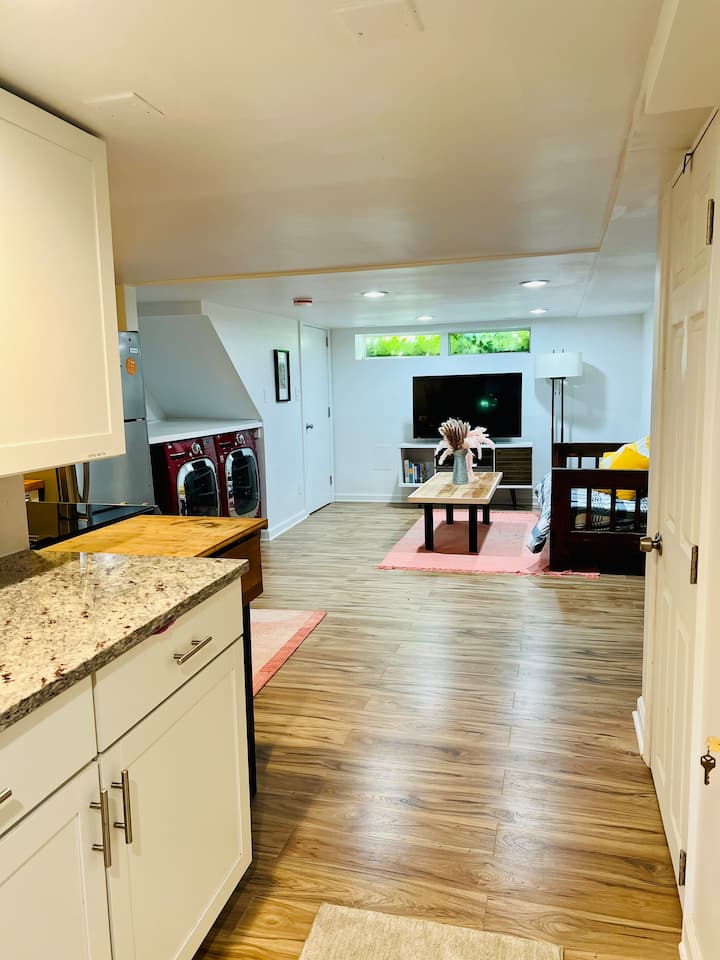 Minnie Oasis For 3 In Washington Dc - Washington, D.C.