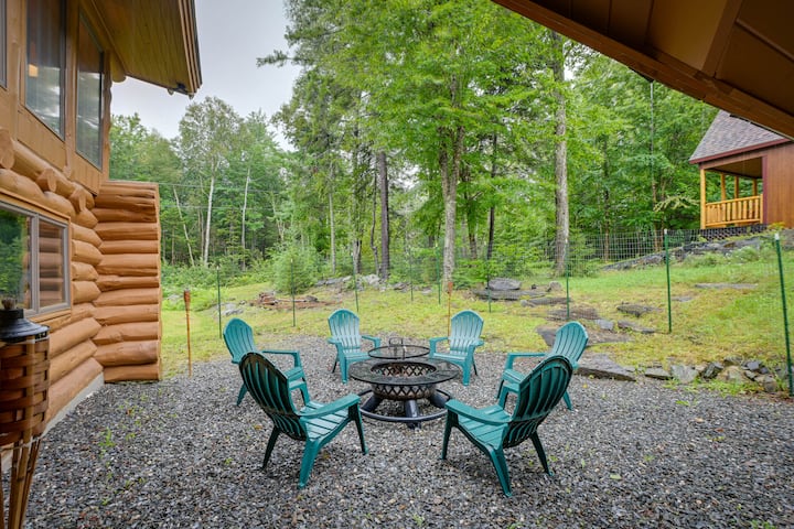 Secluded Greenville Cabin: Walk To Moosehead Lake! - Greenville, ME