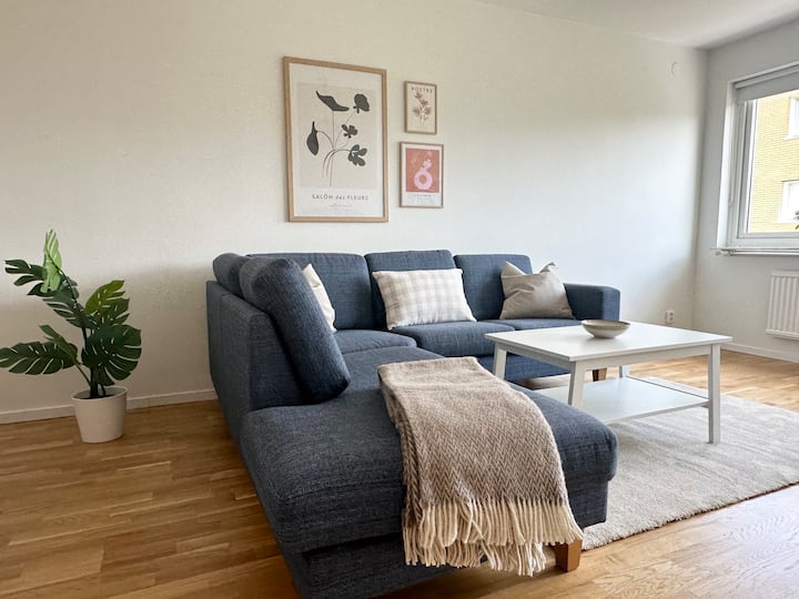 2 Bedroom + Livingroom Apt. Super Close To Volvo - Torslanda