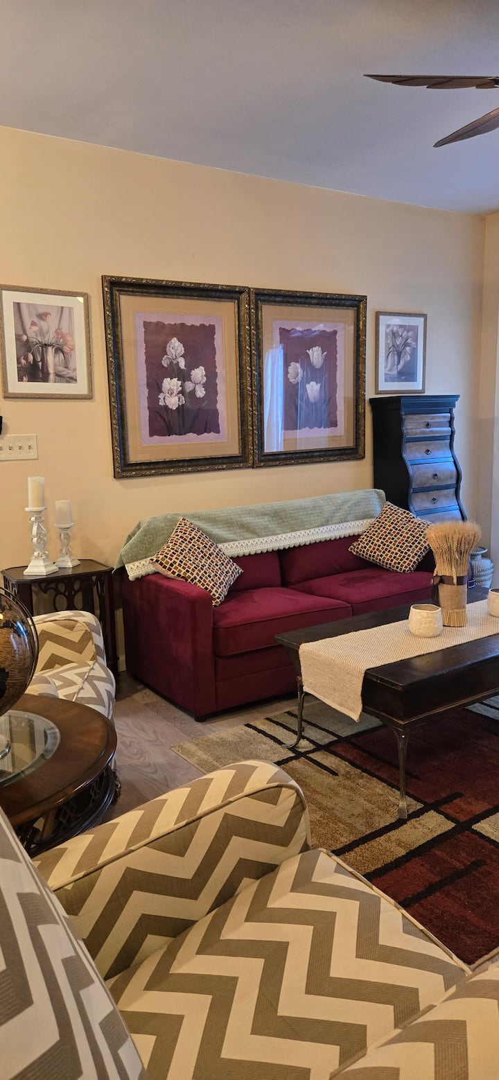 Spring Lake Tiny House - Dallas, GA