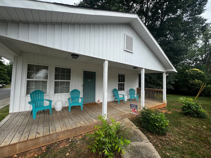 Cozy, Quiet & Private 3br Home! - Belmont, NC