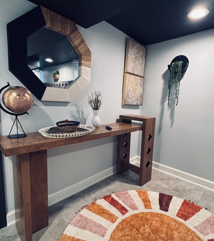 Sunny Girasol Studio Apartment,parking Available - Melrose Park, IL