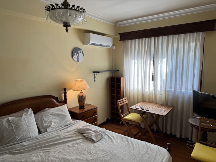 Suite In Villa, B&b Wifi Ac Netflix Shared Kitchen - Braga