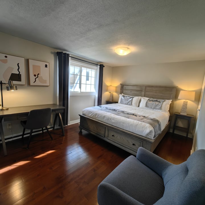 Private Room Of Bnb With King Bed In Old Town - Niagara-on-the-Lake