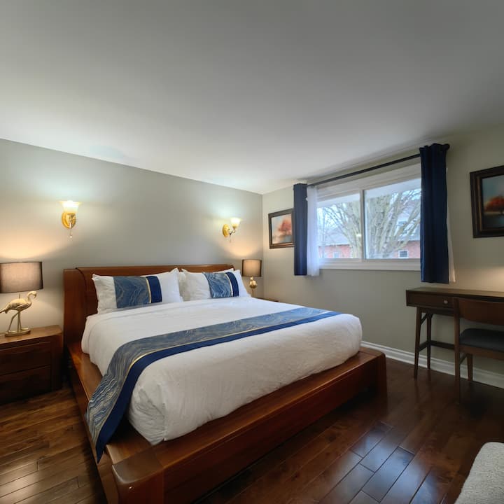 Private Room Of Bnb With King Bed In Old Town - Niagara-on-the-Lake