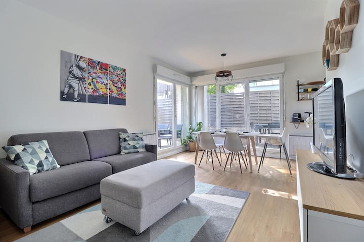 Confort & Terrasse. Stade De France & Métro 14 - Porte de Paris, Saint-Denis