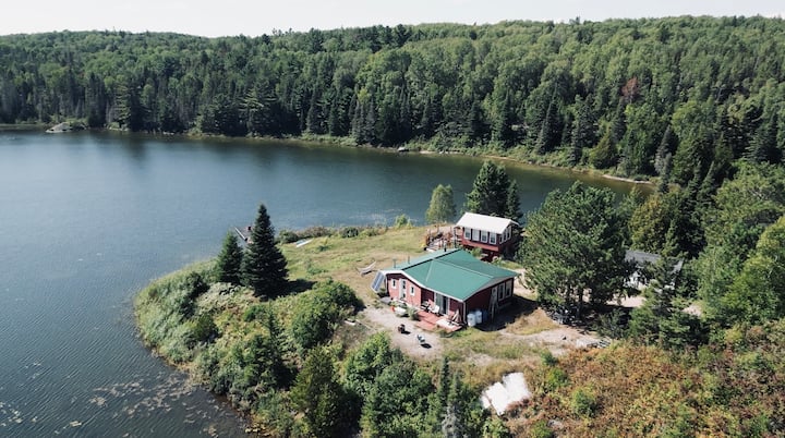 Lupine Lane Cottage - Temiskaming Shores