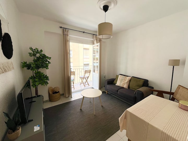 Central Valencia 2br+balcony - Valencia