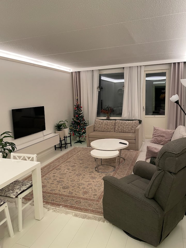 Beautiful Bright And Peaceful  3 Bedroom Apartment - Vantaa