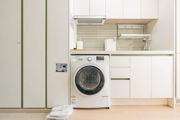 Myeongdong Residence With 2 Windows 2 Subway 3 Min - Myeong-dong