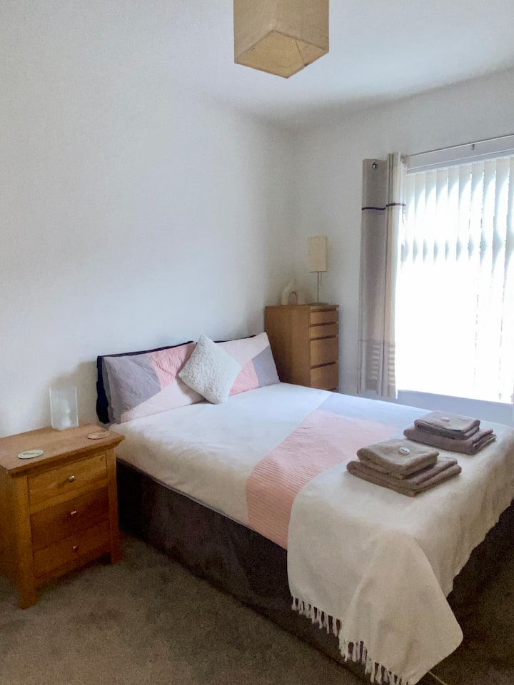 Double Bedroom Near Anfield Stadium & City Center - Liverpool