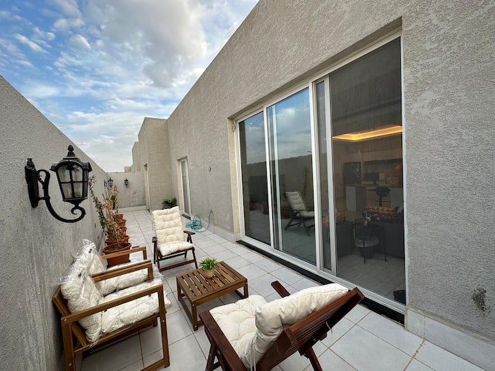 Almajdeah Luxury Compound, With 2 Roof .Gym - Riyadh