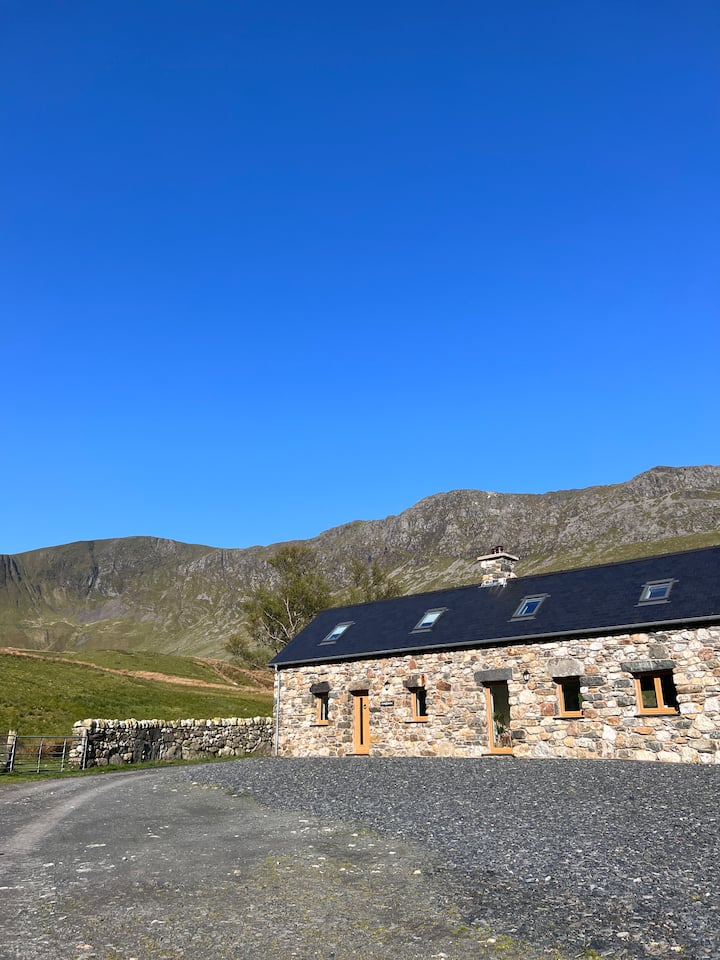 North Wales Farmhouse - Bala