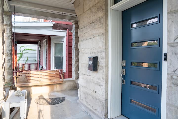 Historic Chicago Gem | University Of Chi Greystone - South Shore - Chicago