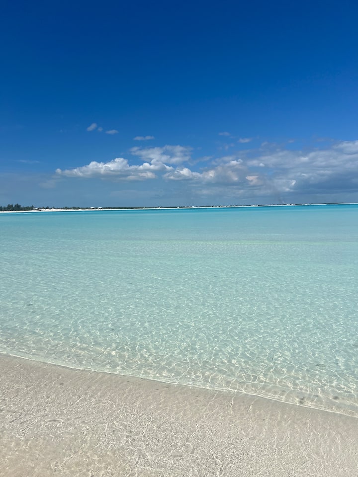 Beautiful Beach Villa 644 - Bahamas