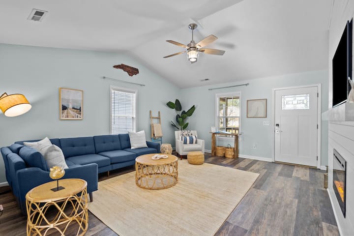 A Shore To Please Bungalow [Dog Friendly] - Oak Island, NC