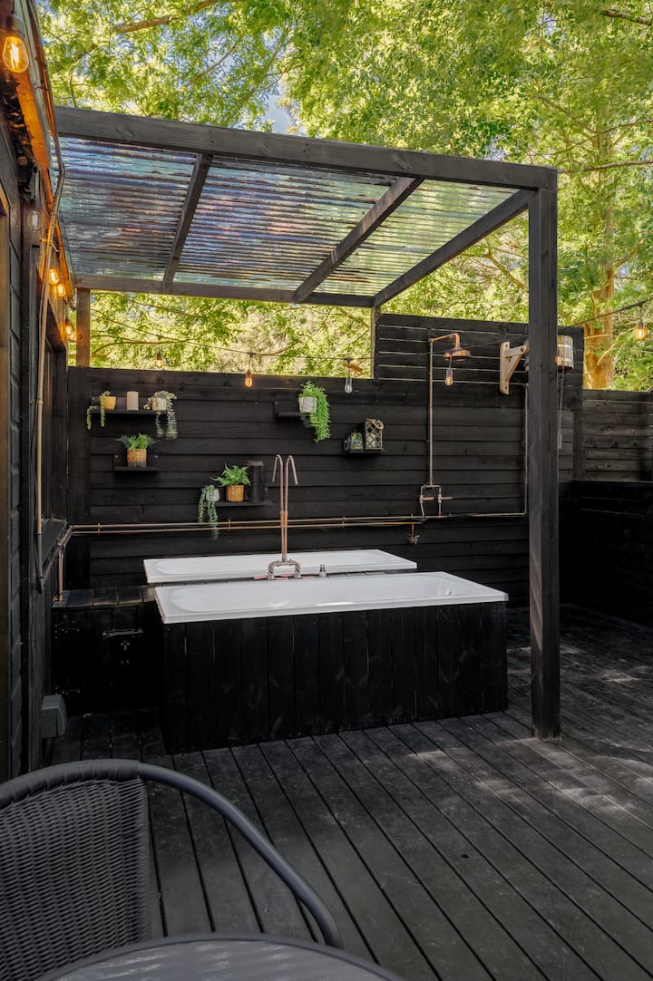 Wonderland Retreats - The Mad House - Carnforth