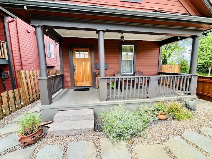 Cozy House Food Carts Mississippi Av - Portland, OR