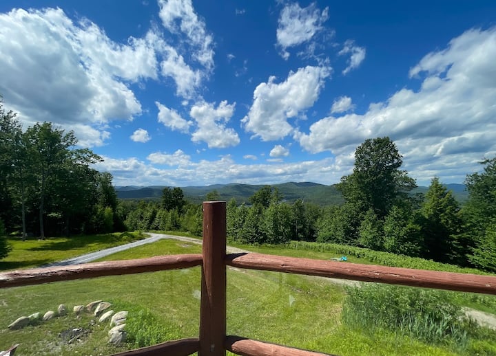 Mountaintop Cabin W 100 Acres! - Corinth, NY