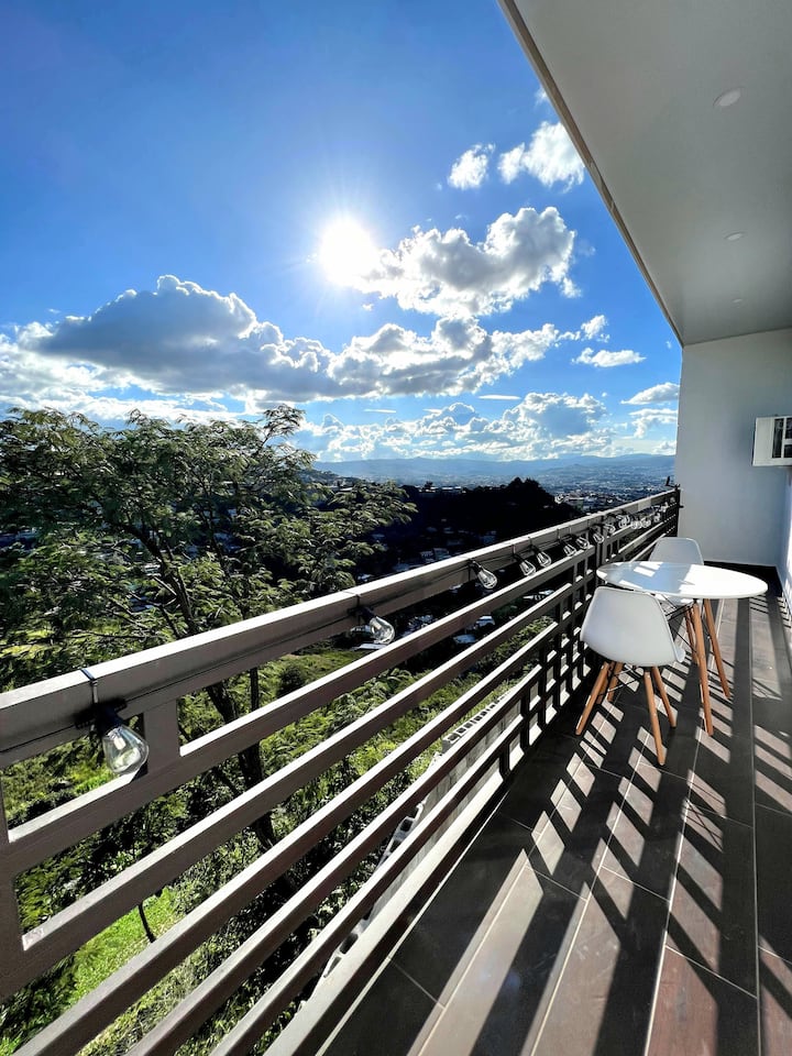 #1 Highview Luxury Penthouse - Honduras