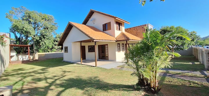 Casa Estilo Rústica Com Ar|quintal |Churrasqueira - Florianópolis