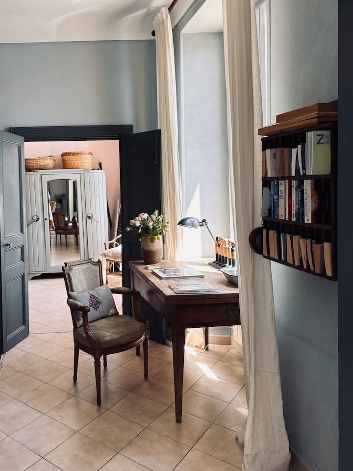 Azure Ocean Getaway - Nice