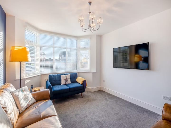 Coastal Gem - Frinton-on-Sea