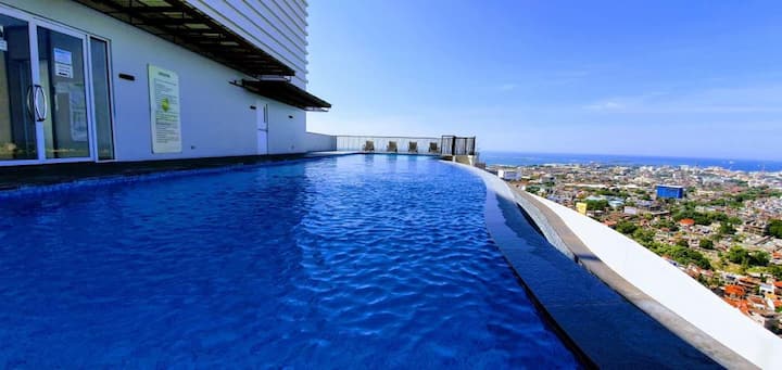 Comfy Studio Condo At Ayala Center W/ Rooftop Pool - Cebu