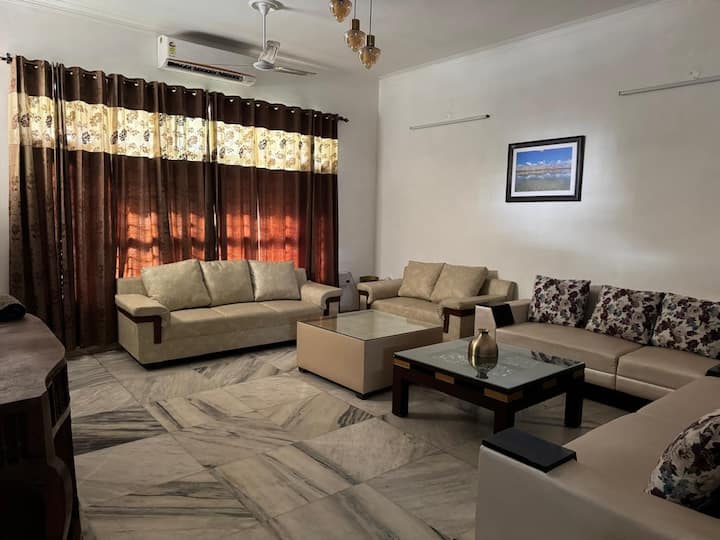 Spacious Villa In Panchkula - Panchkula