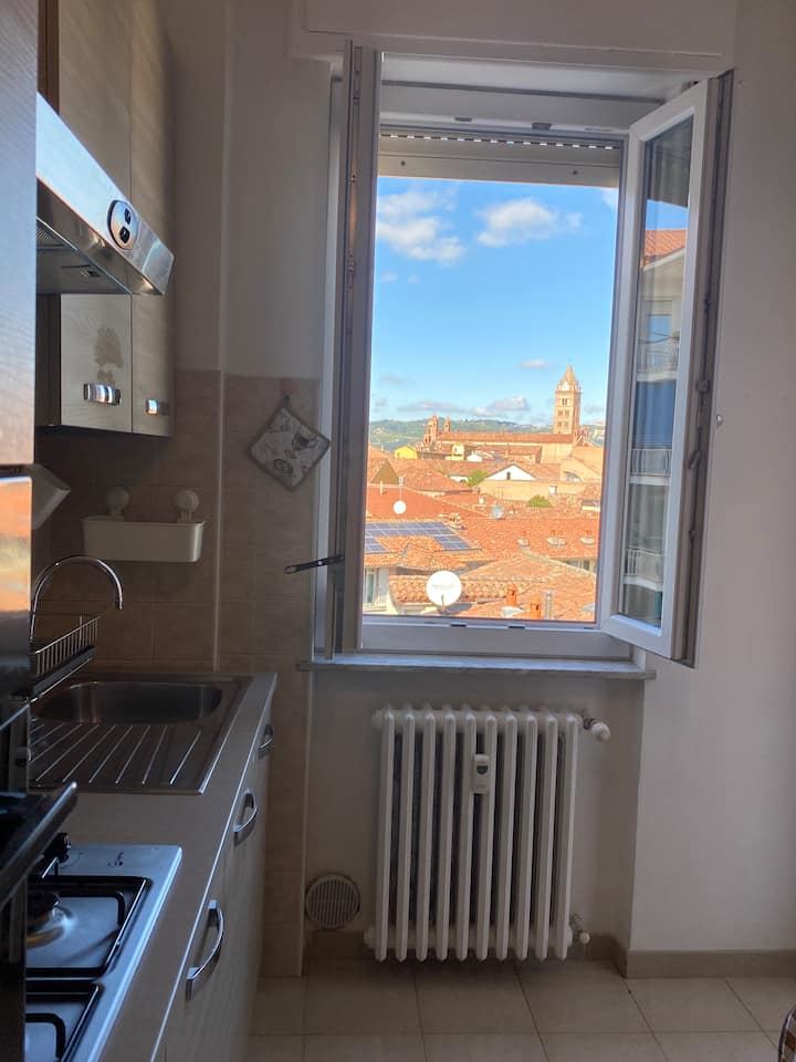 Appartamento Nel Centro Di Alba - Alba