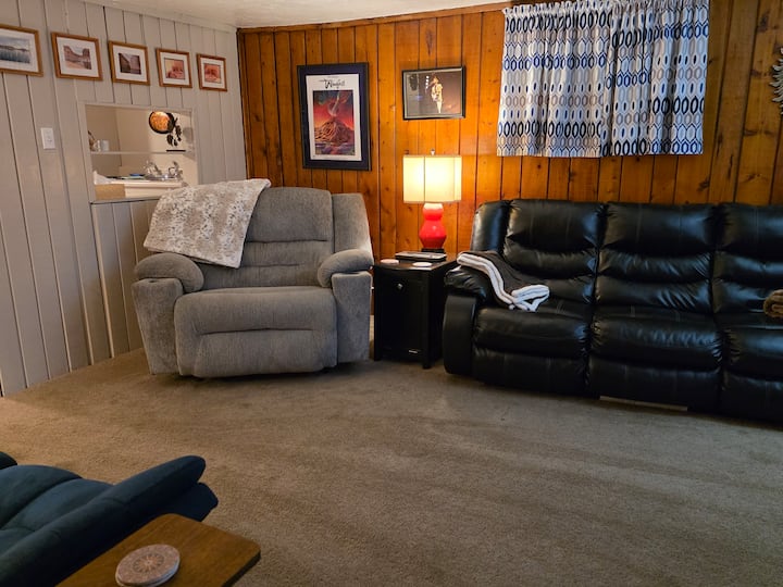Home Away Haven - Private Entrance - Grand Junction, CO