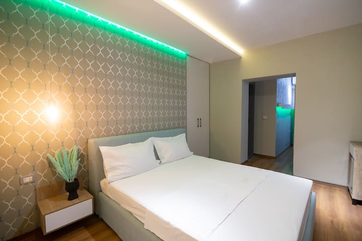 Melnaz Aparment Room 3. - Korçë