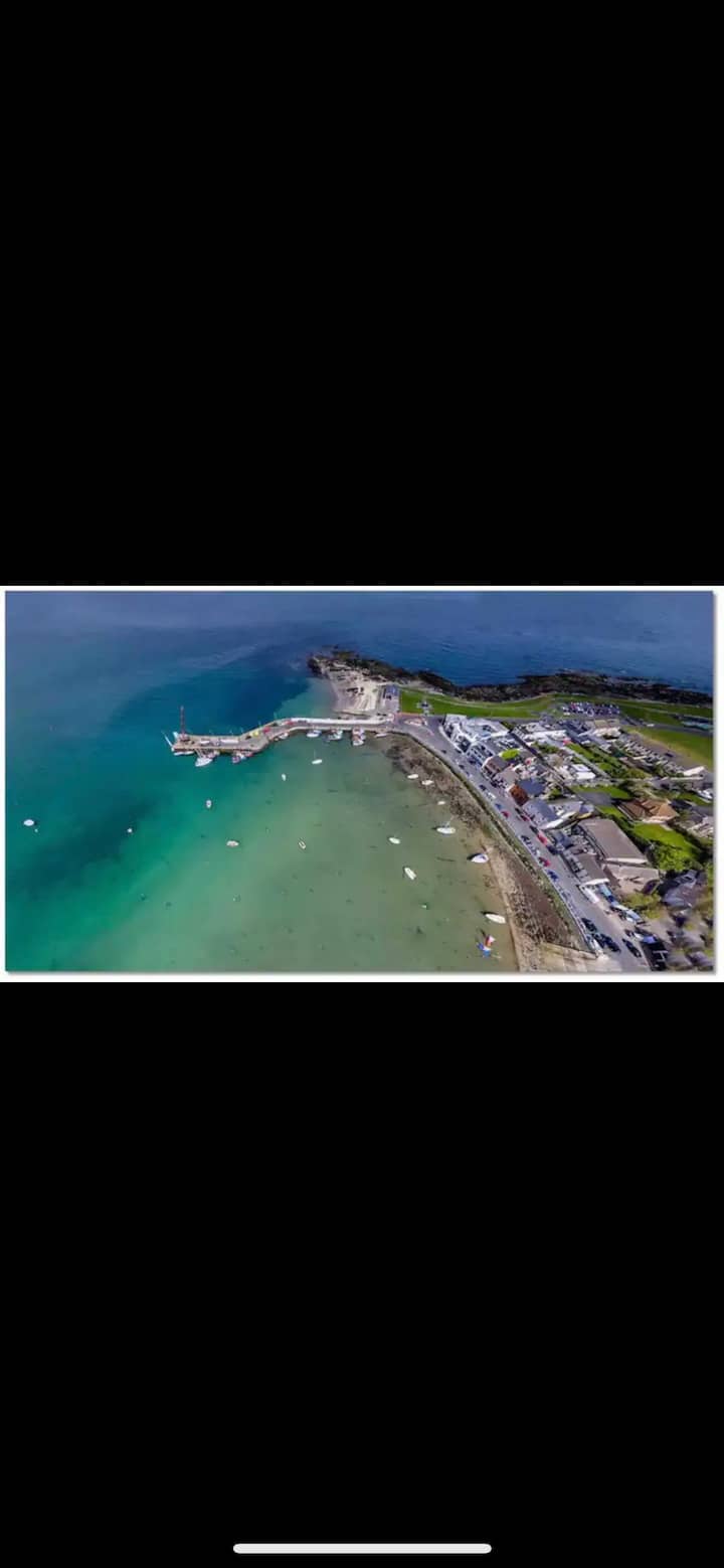 The Captains Wheel And Anchor - Balbriggan