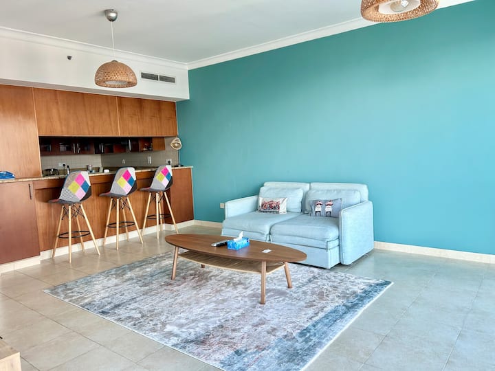 Spacious Bright 1bedroom - Dubai