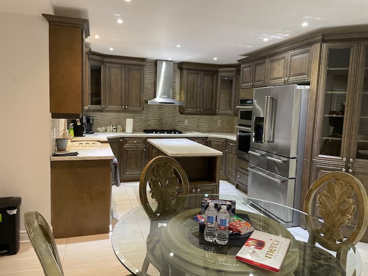 Executive Home, Perfect For Groups, Family, Events - Mississauga