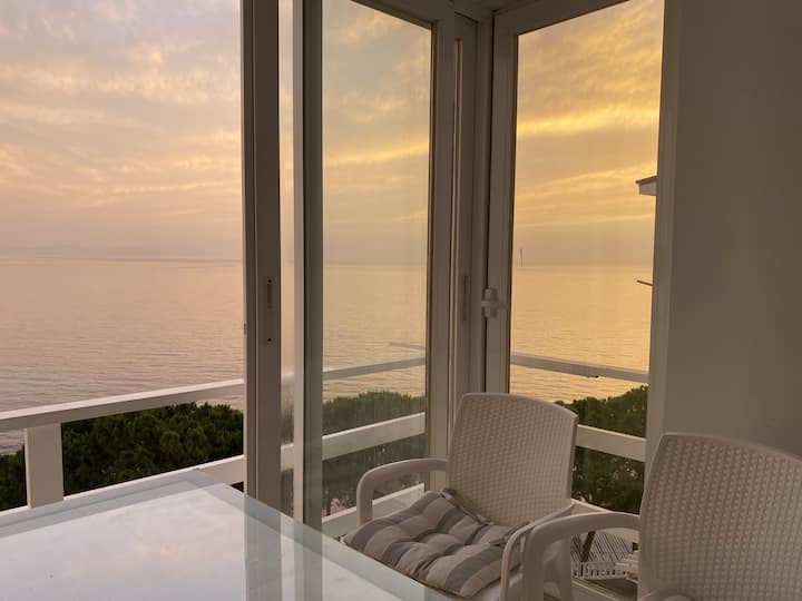 Seckin Sitesi Samos Manzaralı, Plajlı Ve Havuzlu - Kuşadası