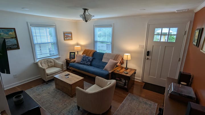 Cozy Park-lovers Bungalow - University of Richmond, Richmond