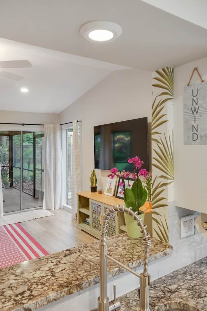 Private House, Backyard,  Central Location - Jupiter