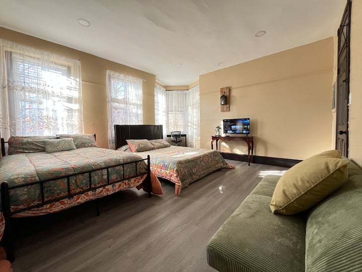 Walking Distance To Upenn (Free Street Parking) - Upper Darby, PA