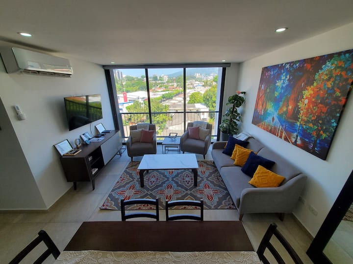 Modern Downtown Views 3 Bedroom 3 Bath Condo - San Salvador