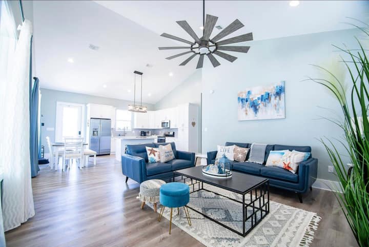 Spacious! Stunning Newly Built! Beachview House! - Gulfport, MS
