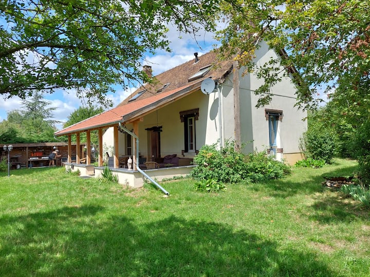 Leuk Huis Met Fijne Veranda En Een Studio - Loiret