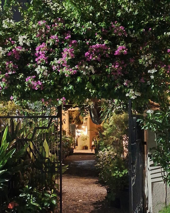 Homestay 1392/16 (5 Rooms) Bougainhome - Faridabad