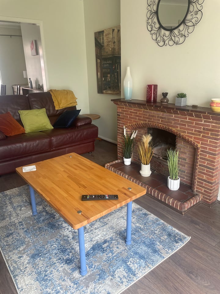 Wardown Place - 3 Bed House With  Private Parking - Luton